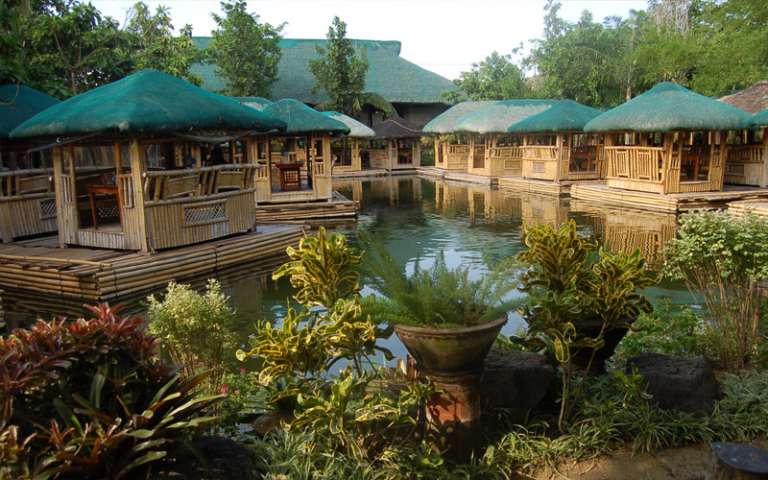 Reasons why you should definitely visit Kamayan sa Palaisdaan in Quezon ...