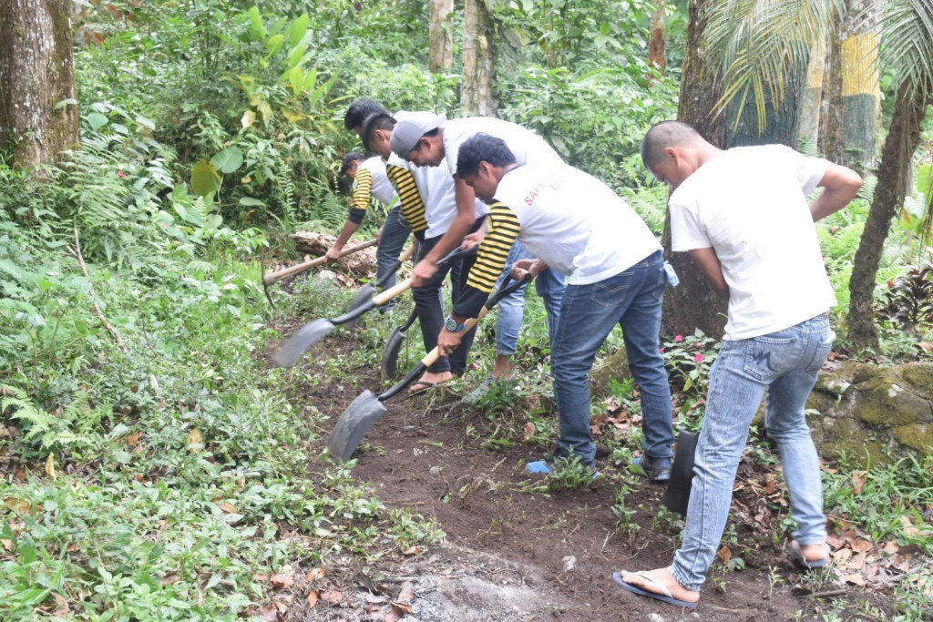 Mt. Banahaw Tree Planting - MNLToday.ph